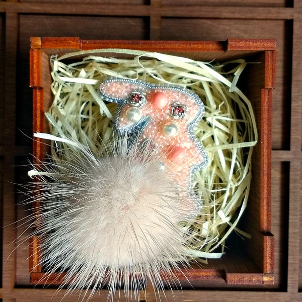 Peter Rabbit Brooch - Etsy UK