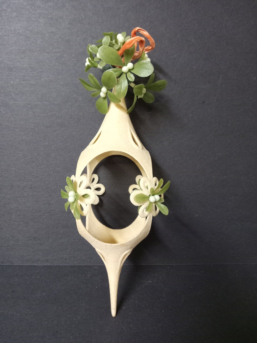 Vintage Plastic Mistletoe W/attached Plastic Opened Glittered Orb ...