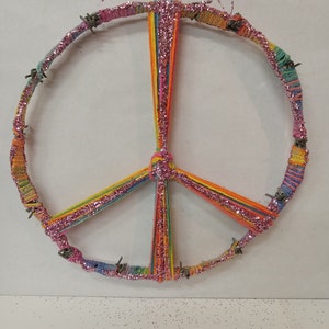 10" Repurposed Barbed Wire Peace Sign - New - (NBPE#1M/151) - Etsy
