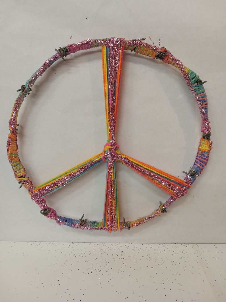 10 Repurposed Barbed Wire Peace Sign New - Etsy