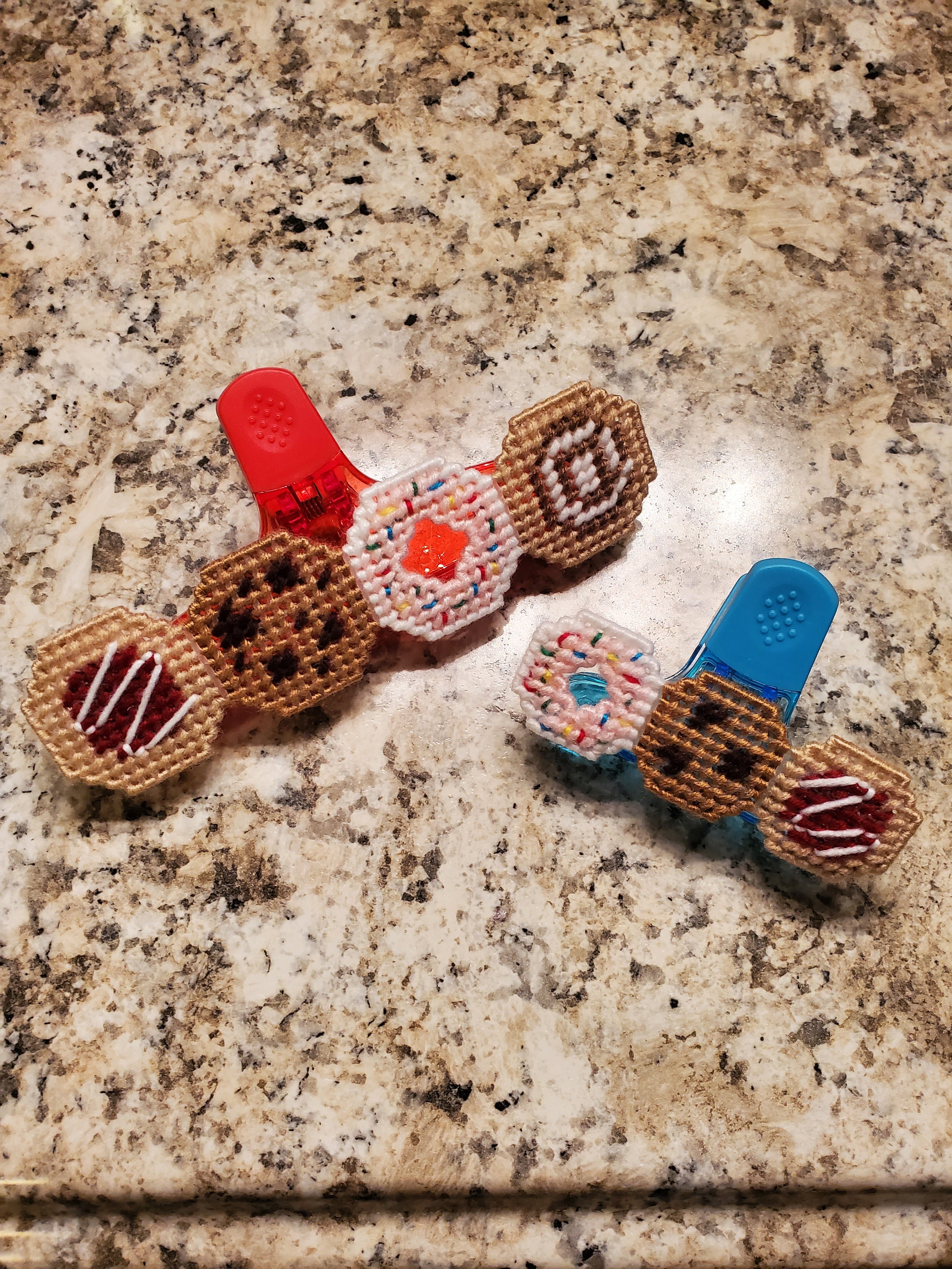 Sewing & Fiber Plastic Canvas Snack Time Chip Clip 2 Sizes Plastic ...