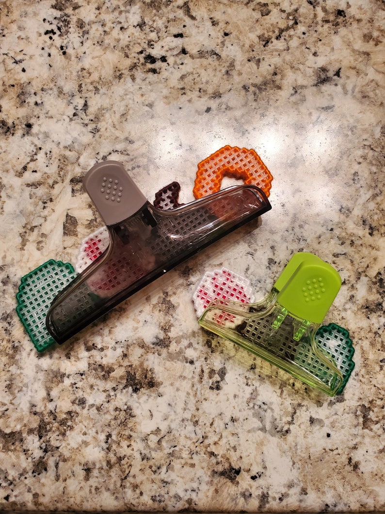 Sewing & Fiber Plastic Canvas Snack Time Chip Clip 2 Sizes Plastic ...