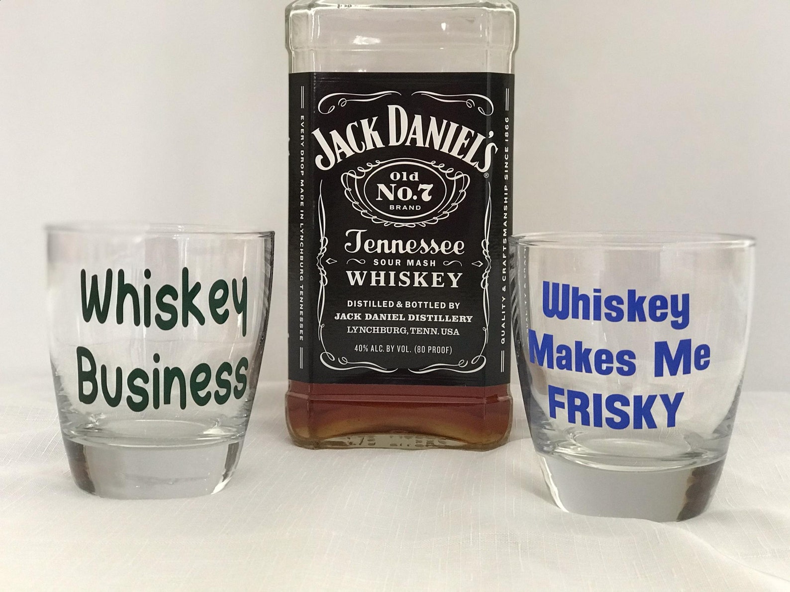 Funny Whiskey Glasses Whiskey Business Whiskey Makes Me Frisky Sunshine Y Whisky Etsy España