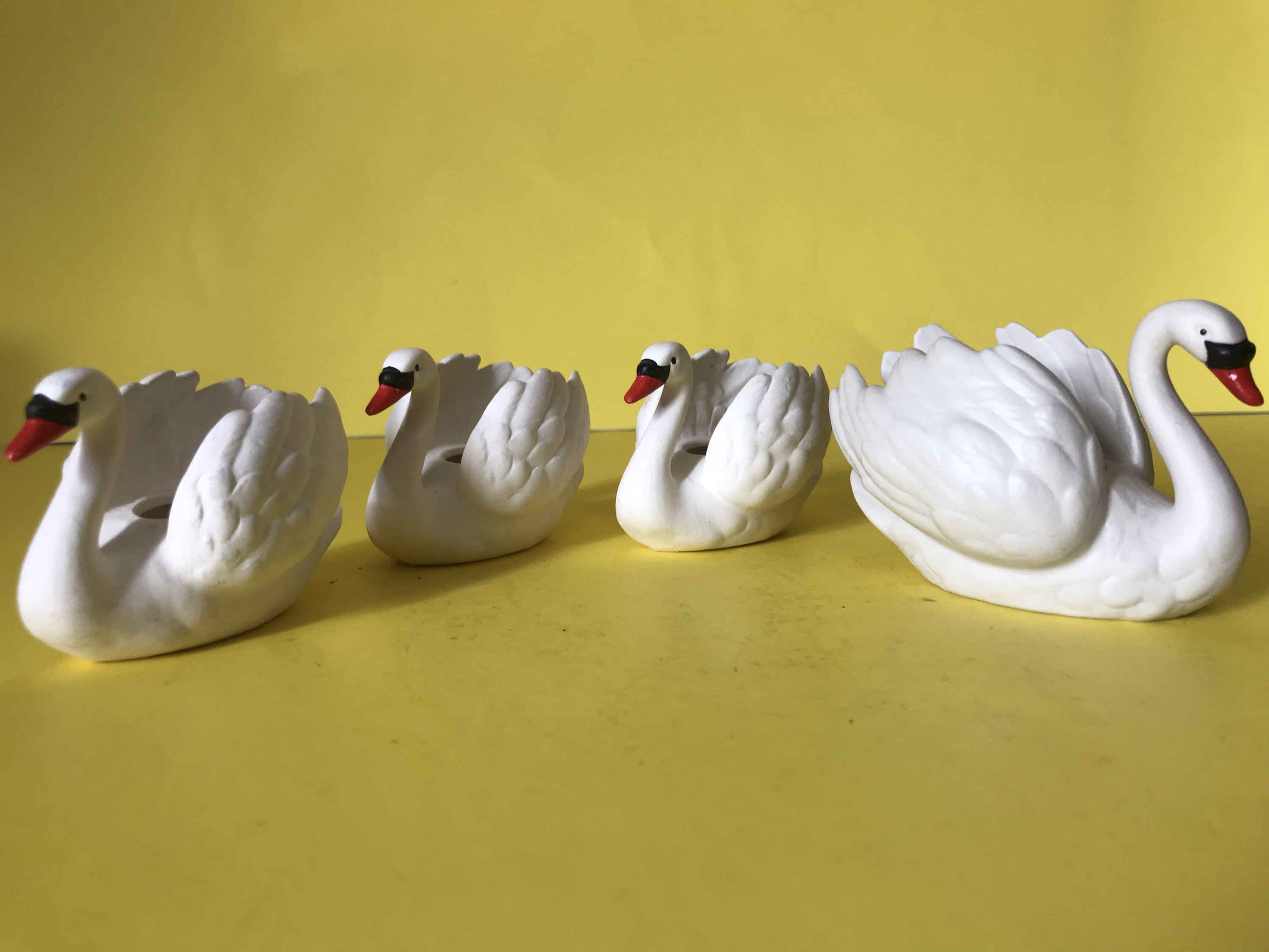 4 Vintage Goebel Swans ZV 103 Figurines - Etsy UK