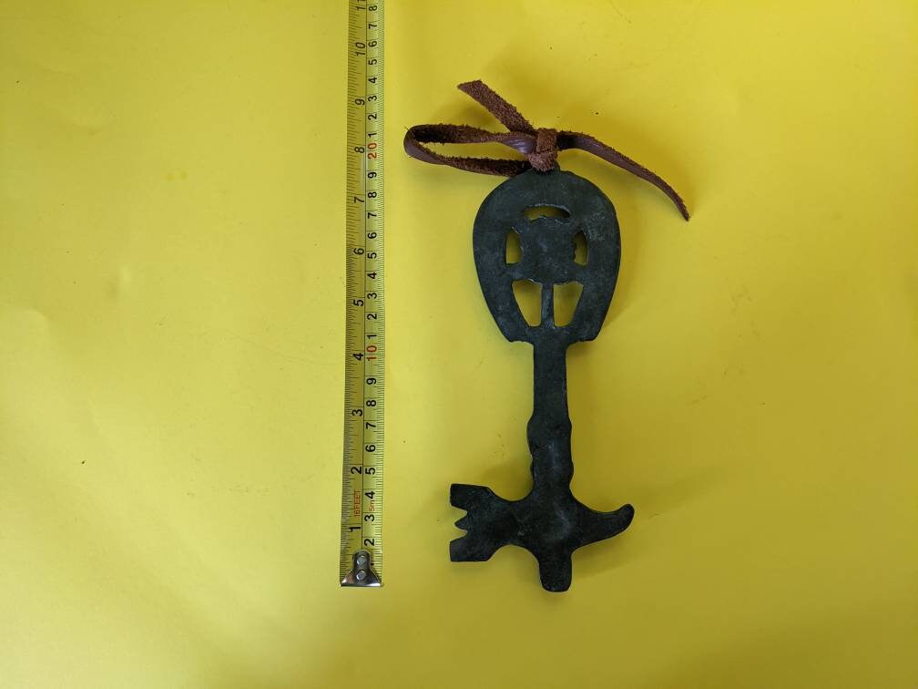 Vintage Cast Iron Key Native American Chief Wall Hanger | Etsy