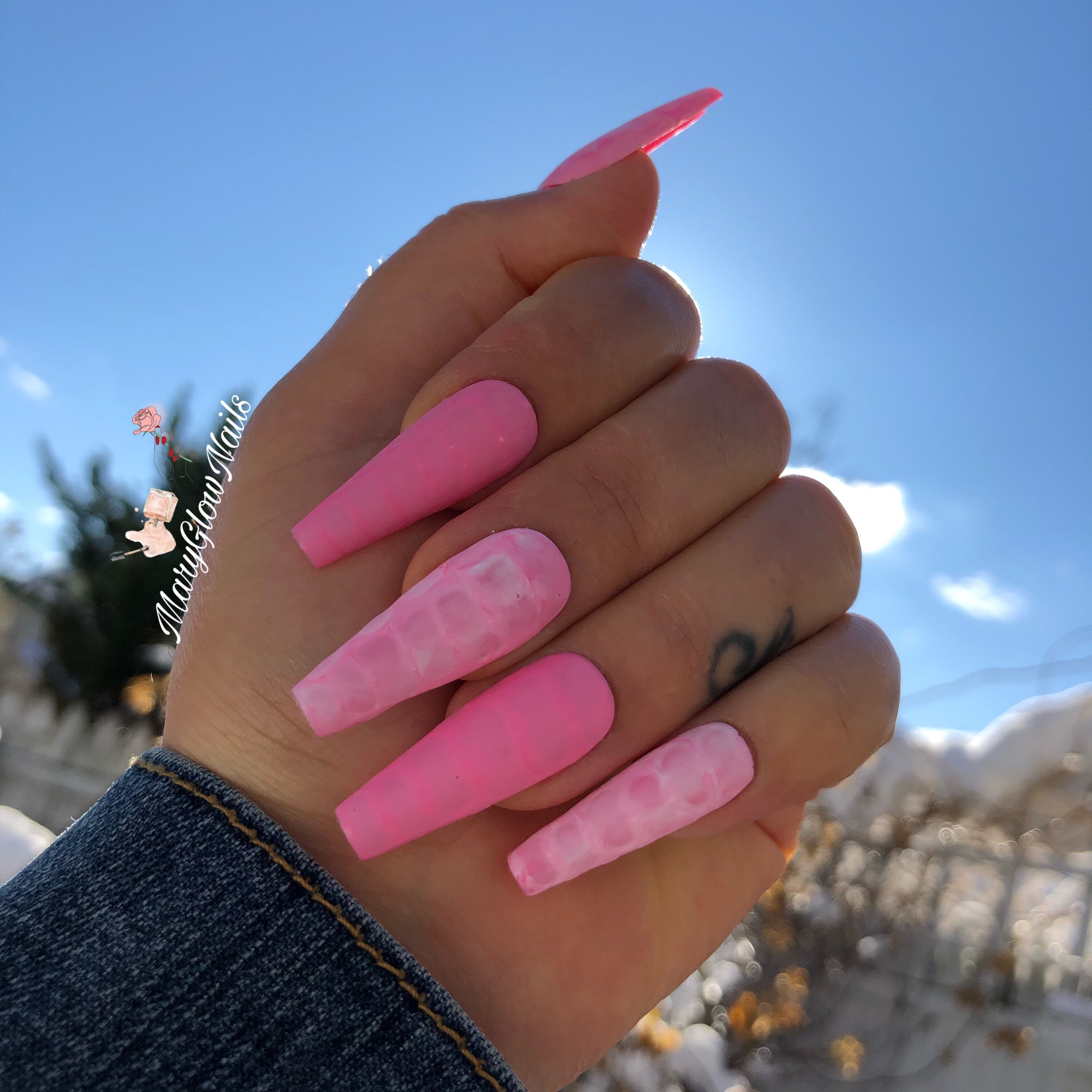 BUBBLE GUM- Press on Nails, Faker Nails, Coffin Nails, Luxury Nails ...
