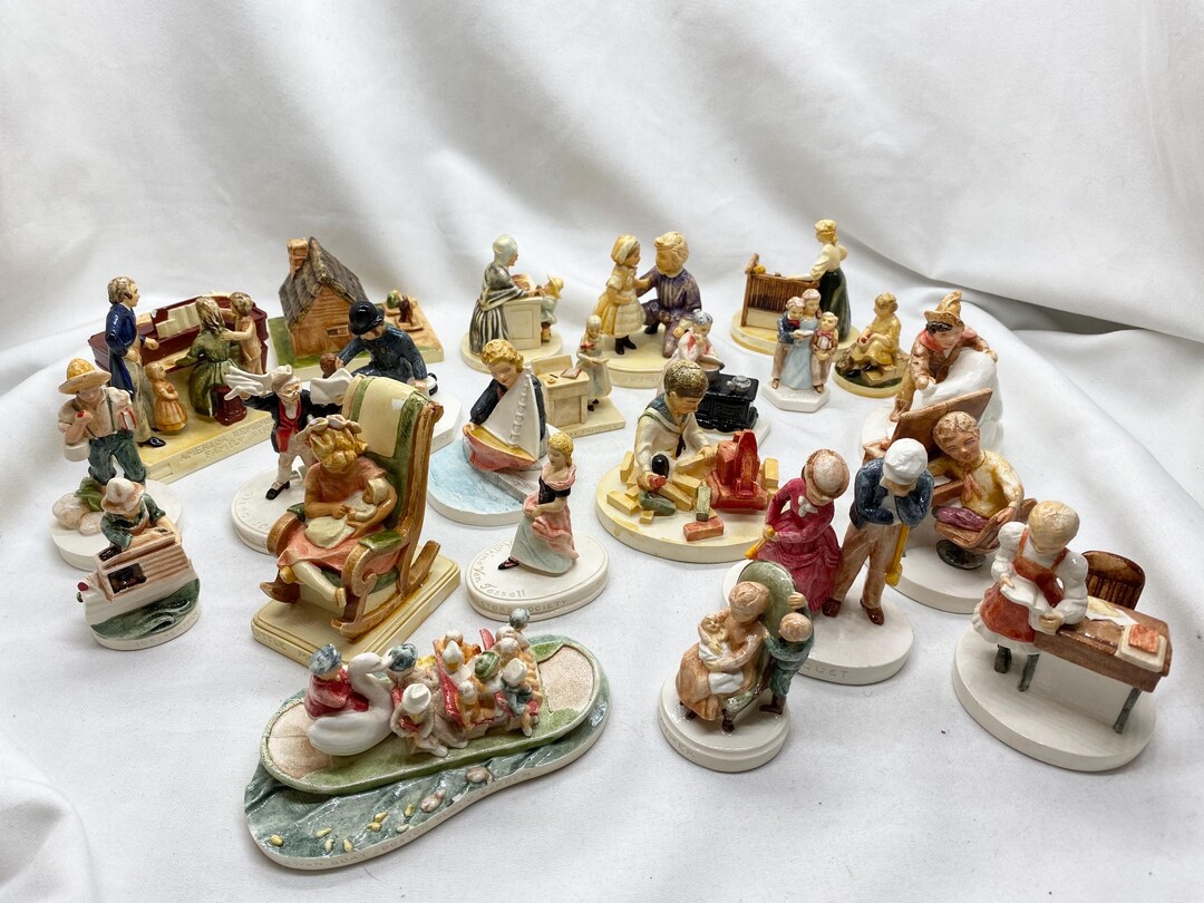 Lot of 23 Sebastian Miniature Figurines 4 Hand Signed & Ltd. Ed. Ones ...