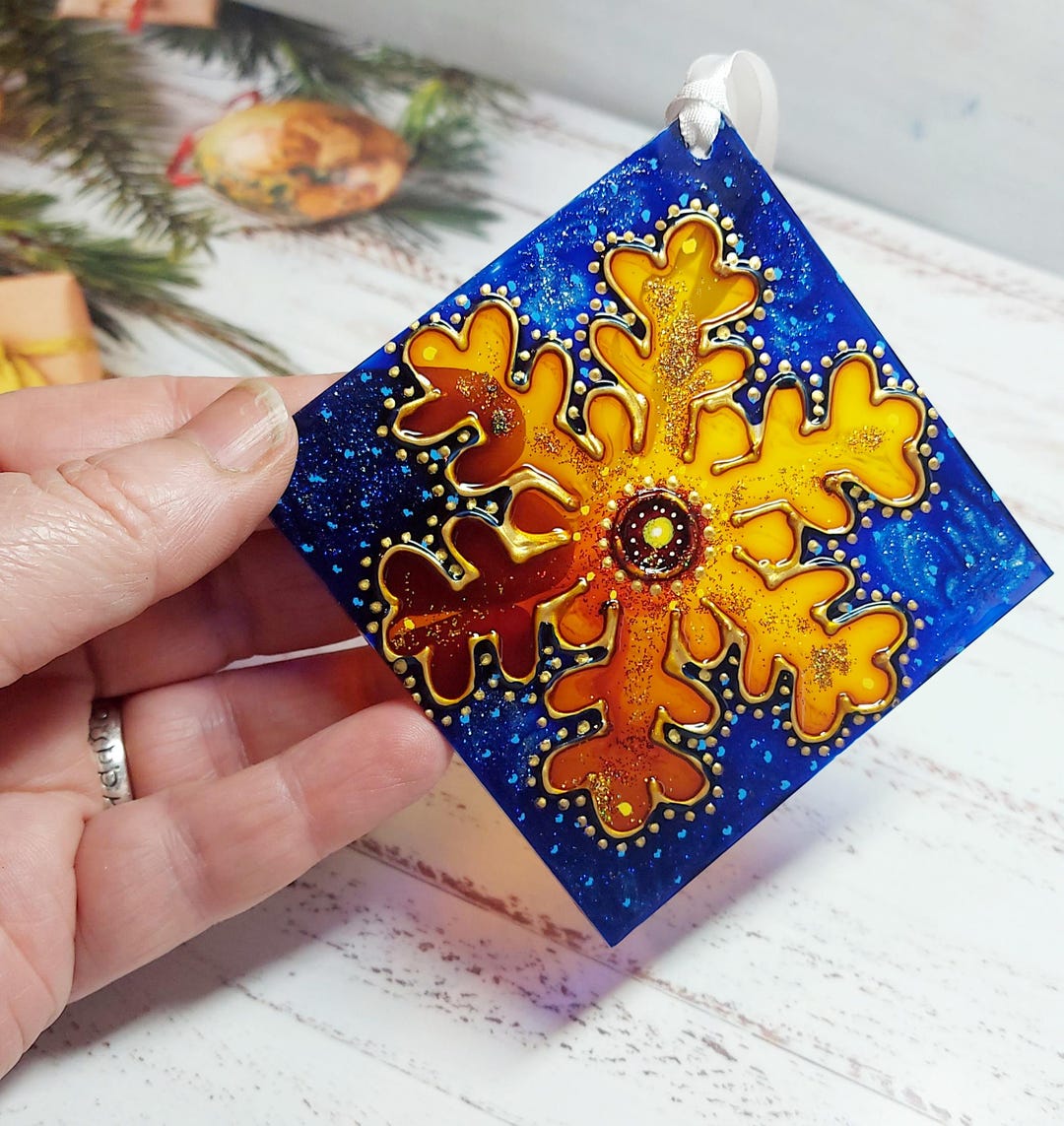 Snowflake Sun Catcher/christmas Decoration - Etsy