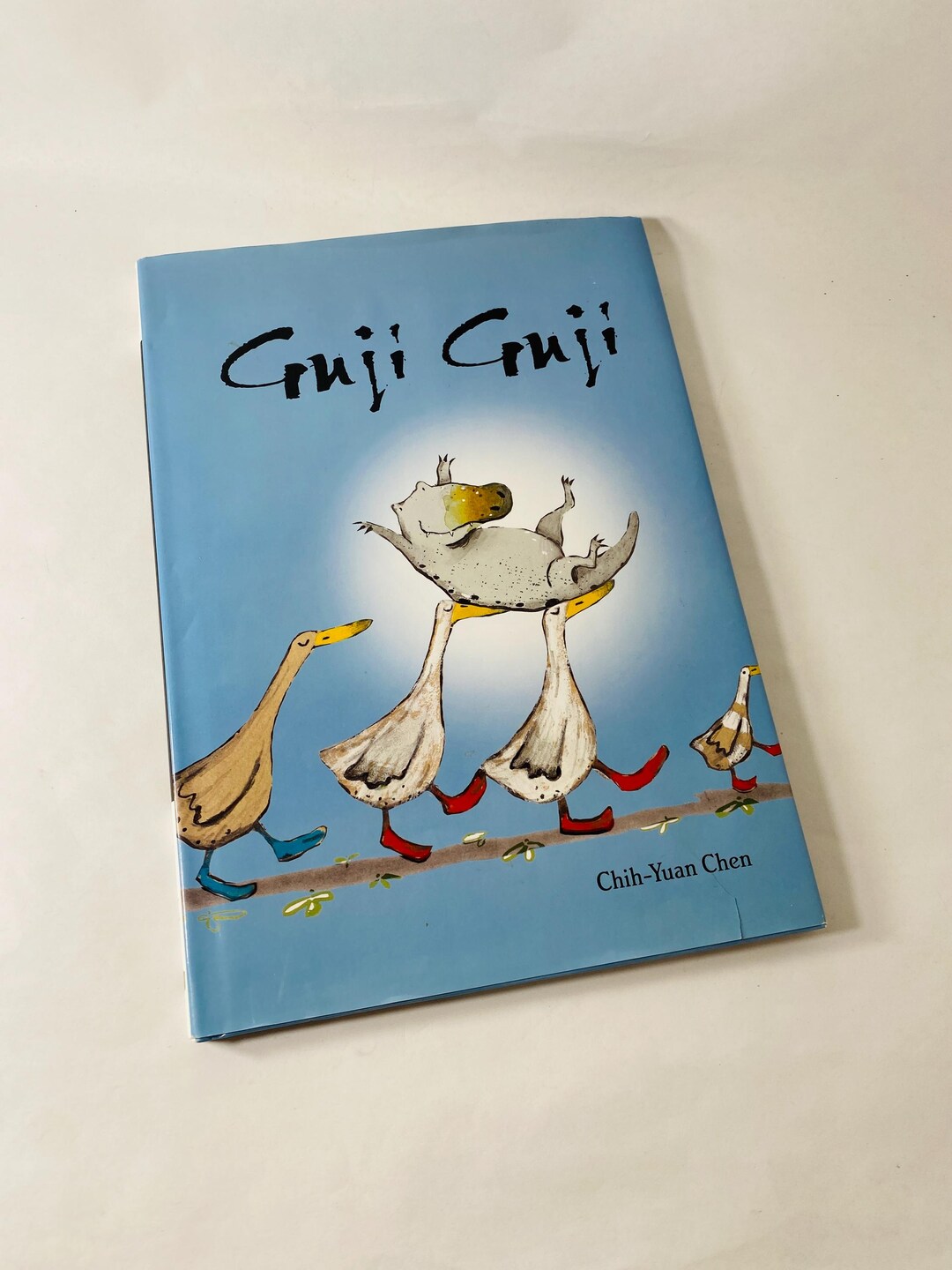 Guji Guji Vintage Children's Book by Chih-yuan Chen About a Crocodile ...