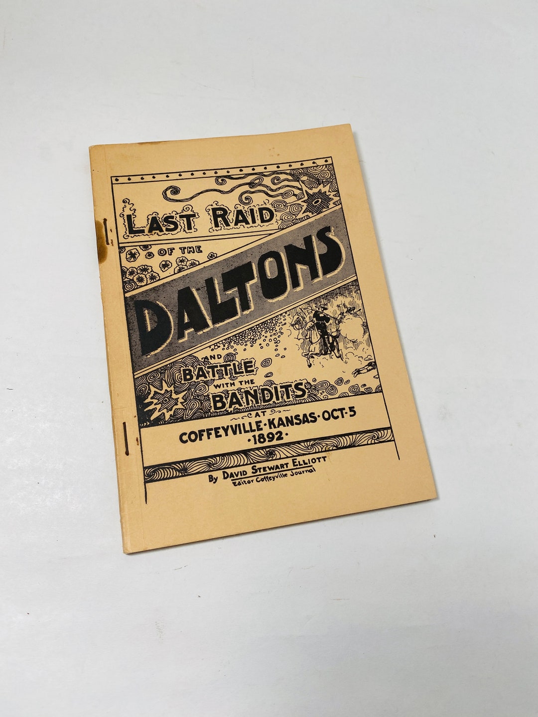 Last Raid of the Daltons and Battle of the Bandits Vintage Paperback ...