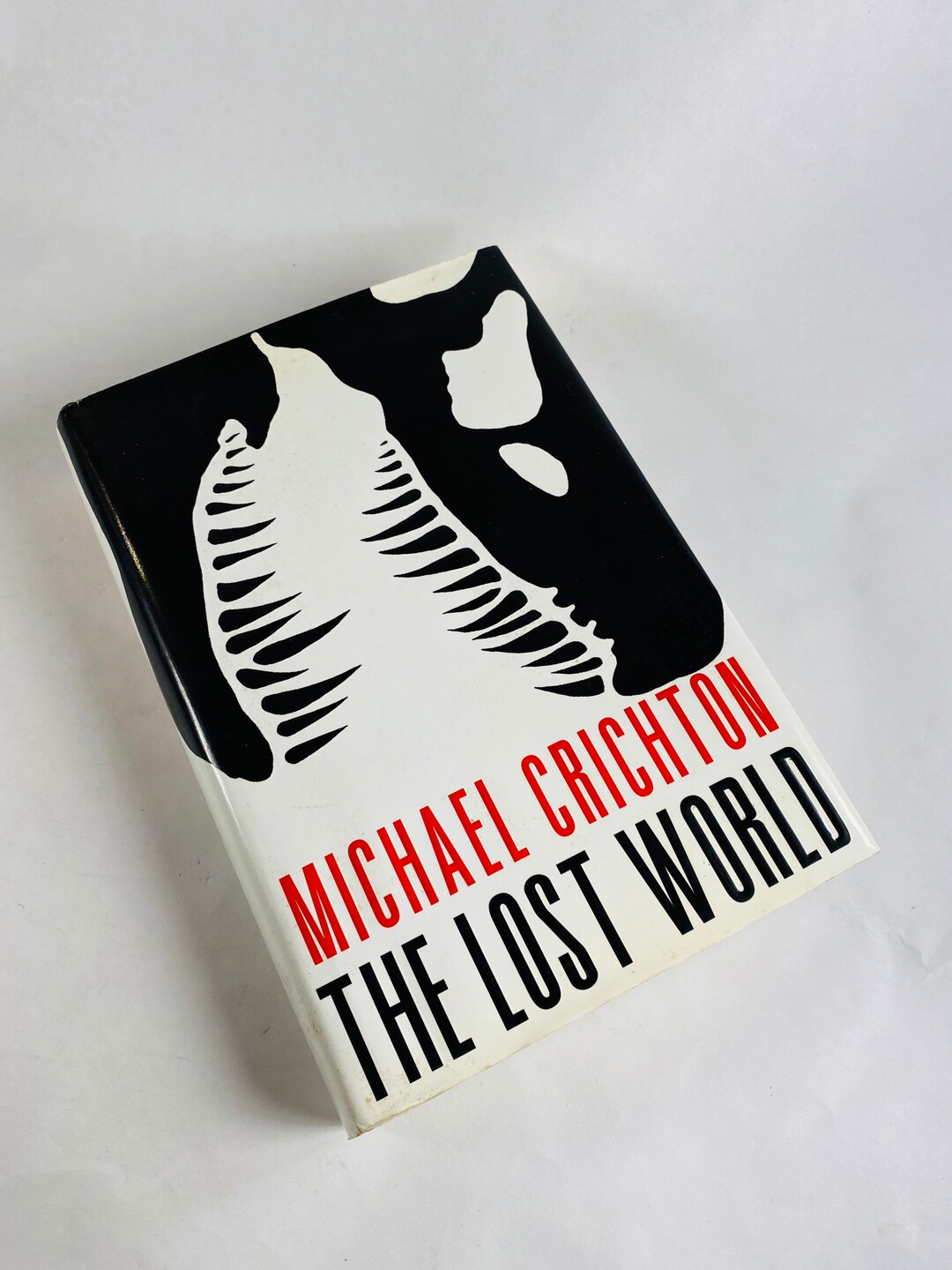 Lost World by Michael Crichton. FIRST Trade EDITION Vintage Book Circa 1995. Sequel to Jurassic ...