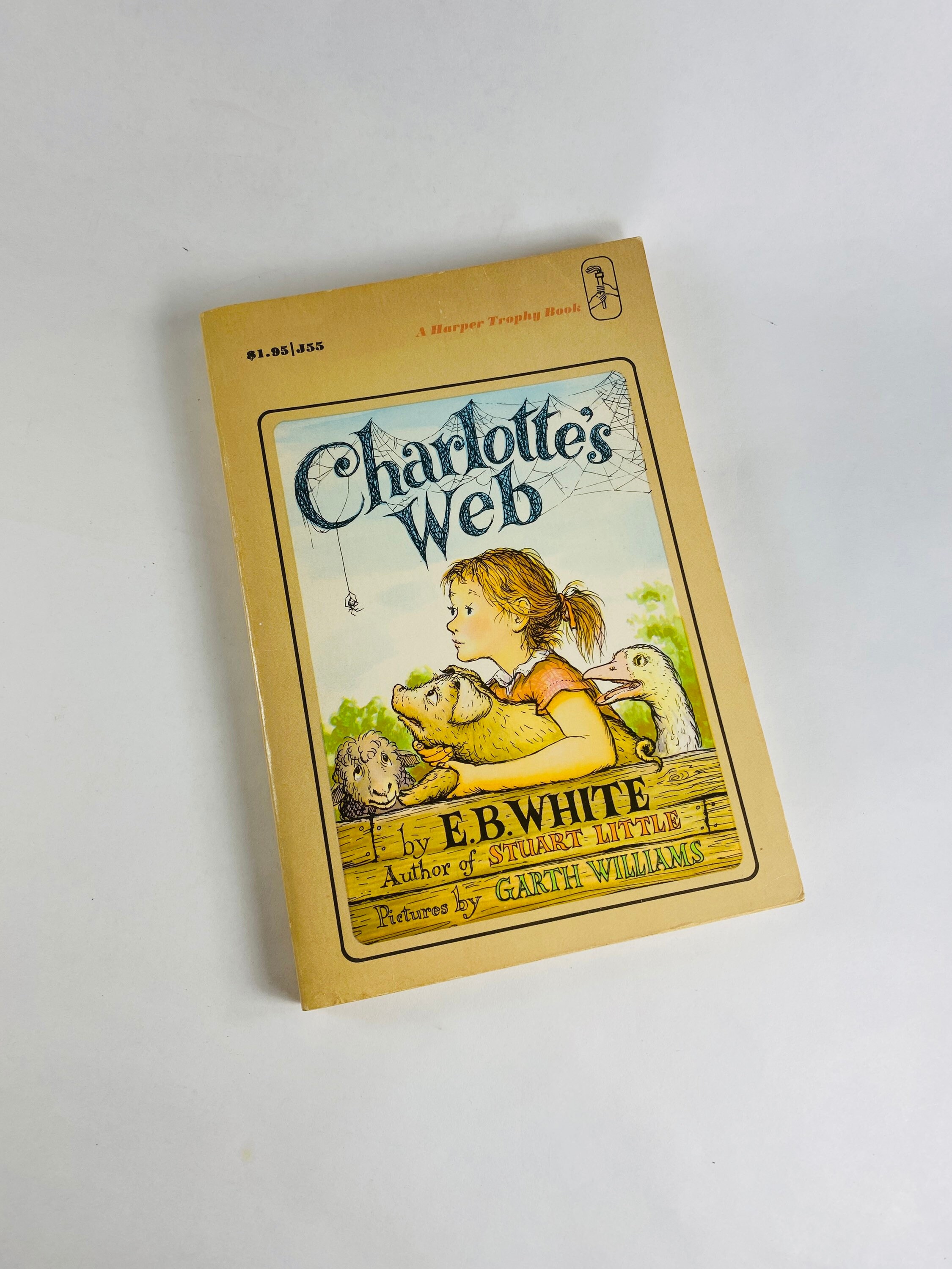 Charlottes Web by EB White Vintage Paperback Book Illustrated - Etsy