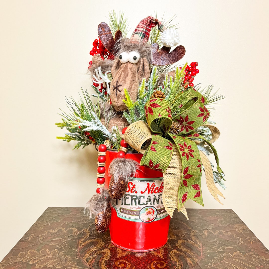 Rustic Christmas Table Decoration With Moose Woodland Table Decor ...