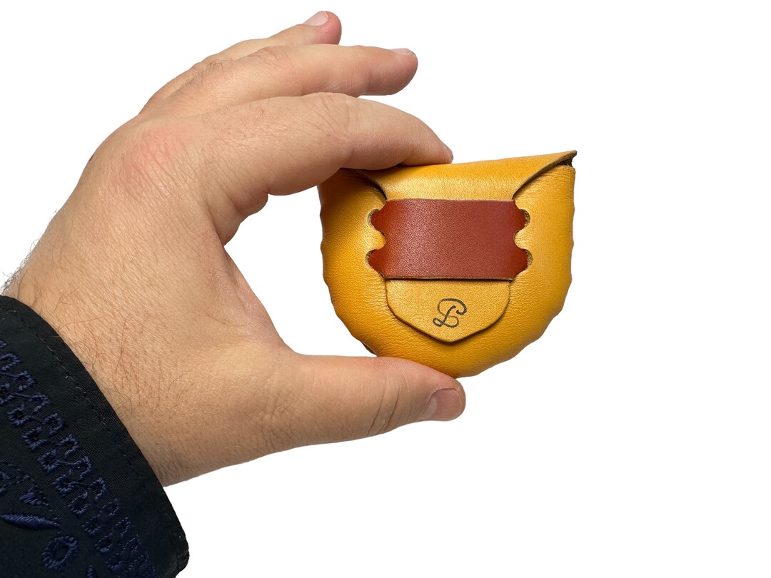 Minimalist Leather Coin Purse - Genuinely Handmade by Pavel Atelier - Etsy