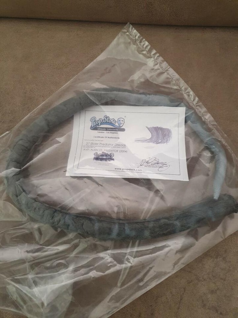 AVP Alien Vs Predator Original Screen Used Elder Predator Dreadlock ...