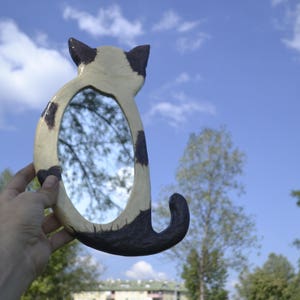 WHITE CAT Decorative Wall MIRROR, White Cat With Black Patches Cat ...