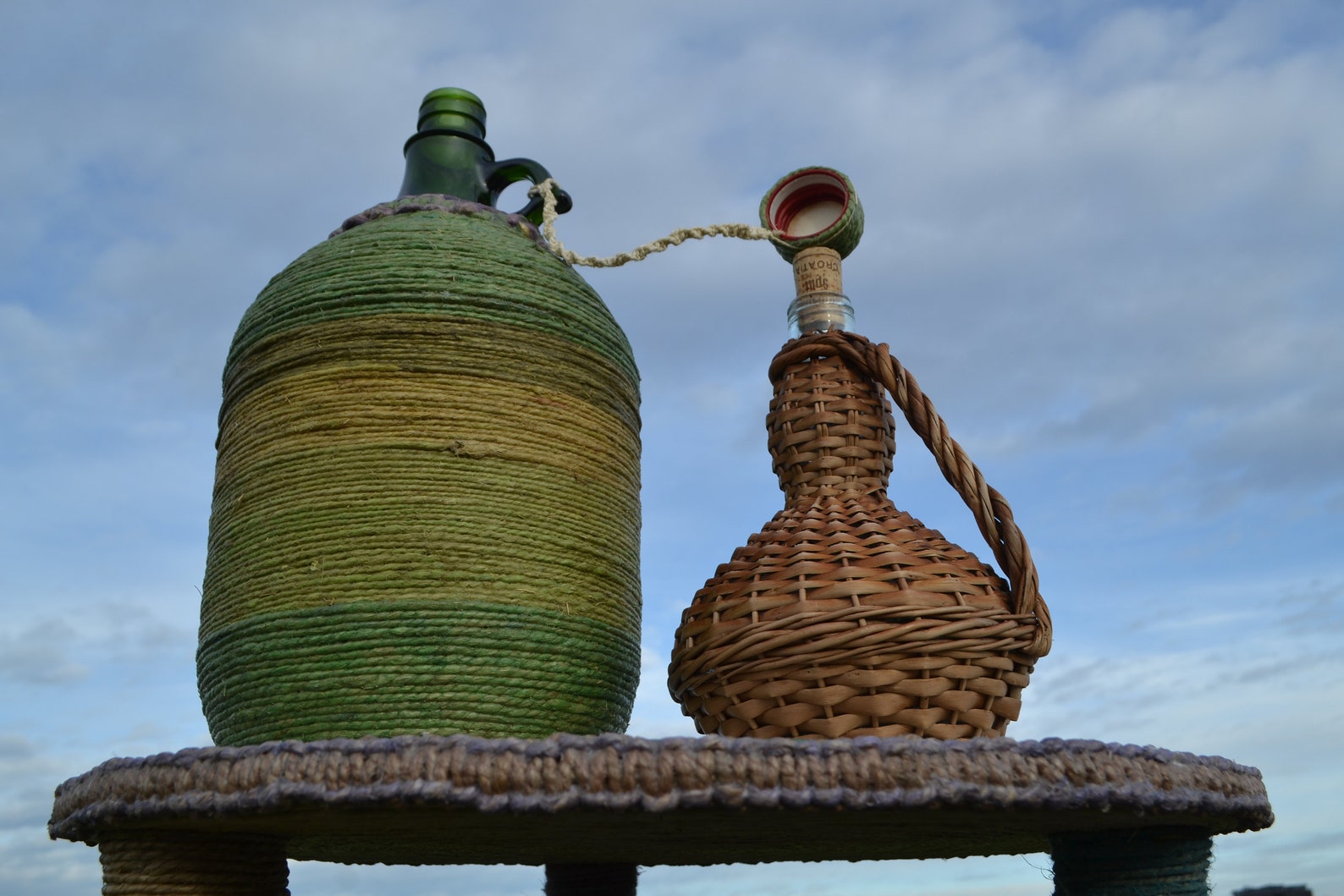 WRAPPED WINE BOTTLE, Green Rope Wrapped Bottle, 5 L Wine Bottle ...