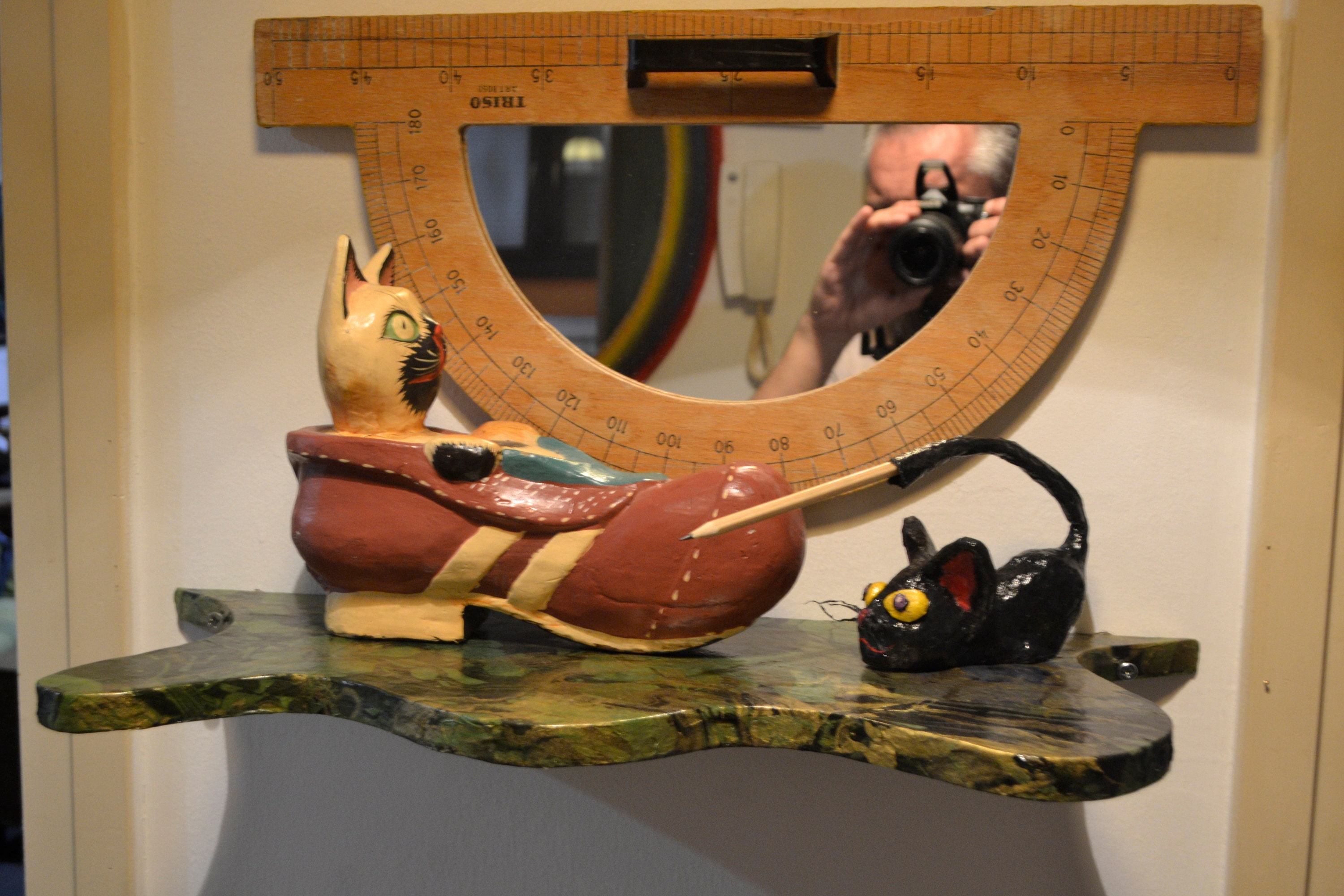 WAVY FLOATING SHELF Blue Wavy Shelf Cat Shelf Book Shelf - Etsy