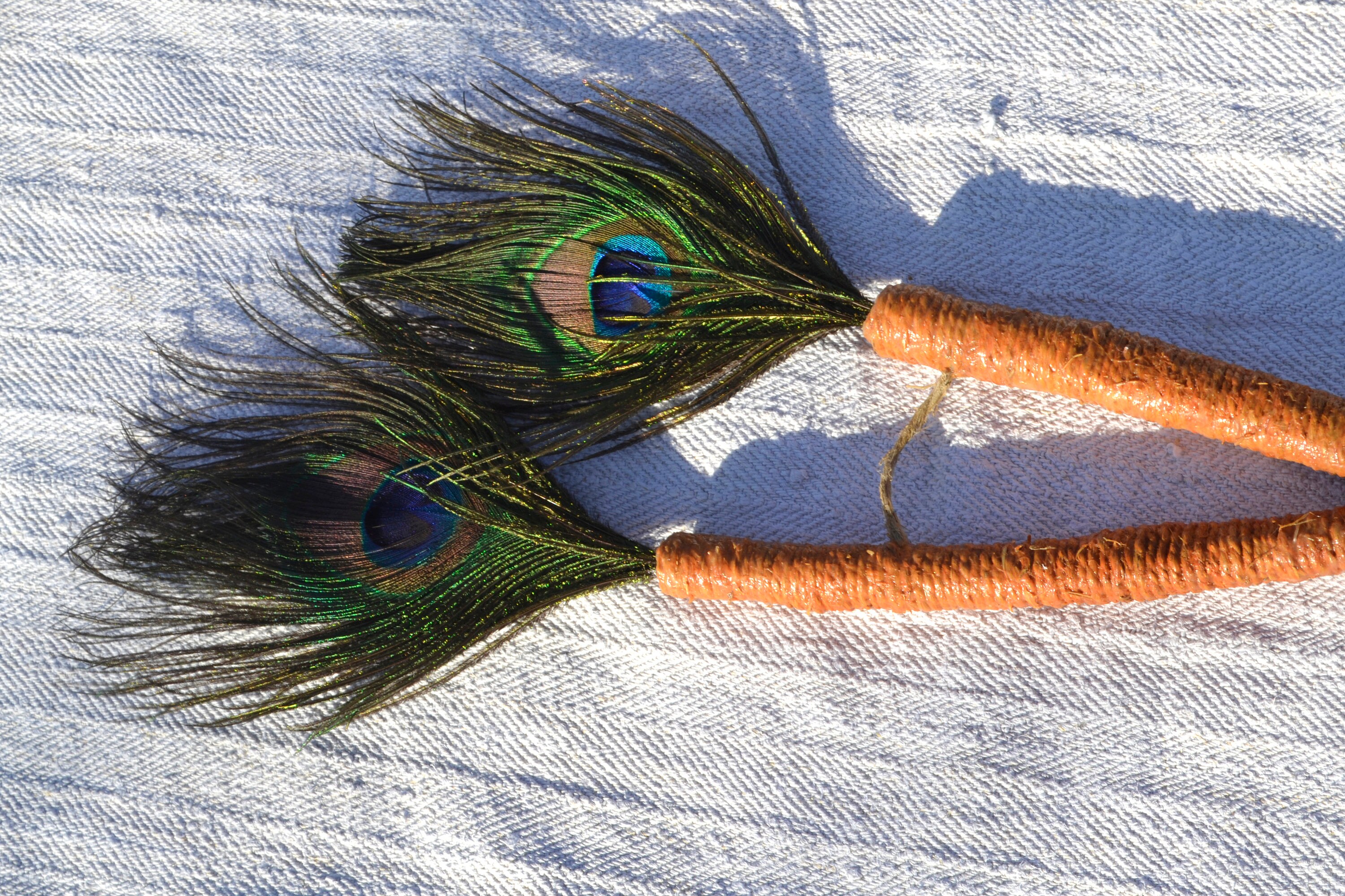 2 PEACOCK FEATHER Wall Hanging Ticklers Peacock Feathers Sexy - Etsy UK