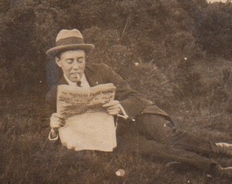 City Newspaper Stand, 1925. Vintage Photo Reproduction Print. Black ...