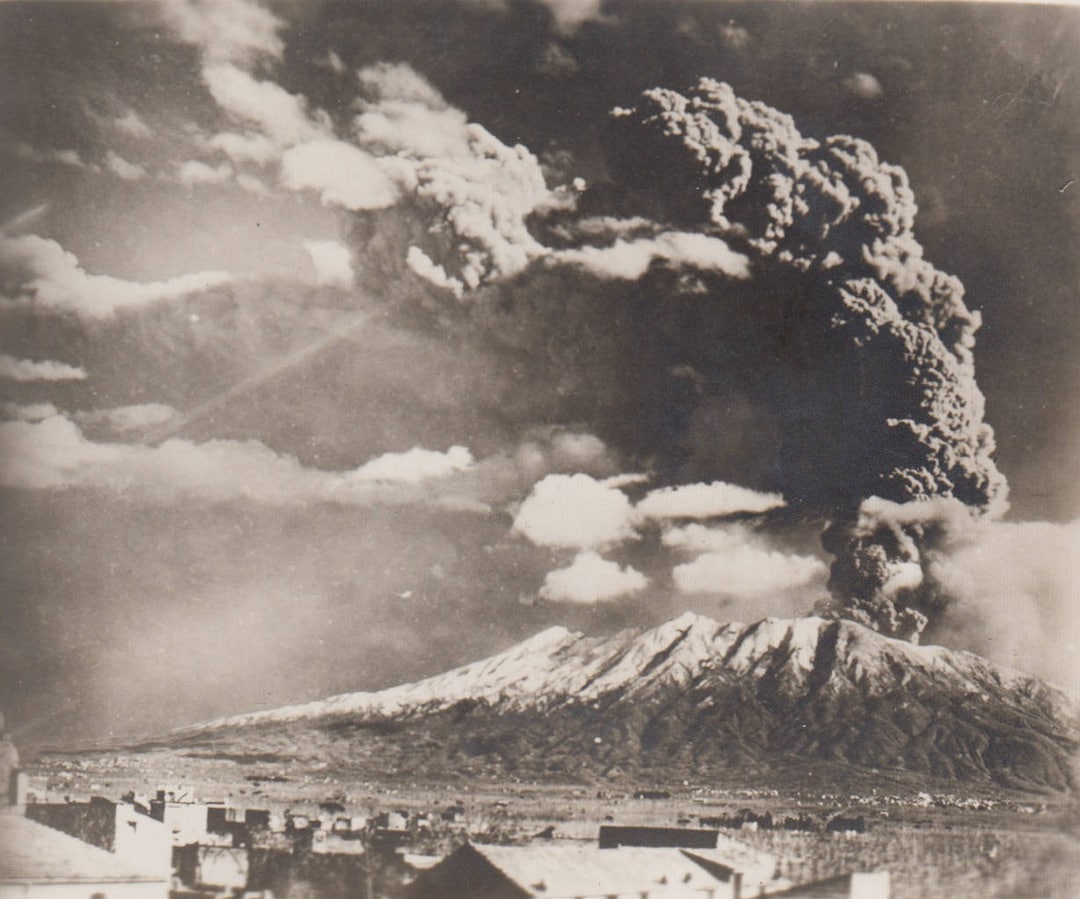 Erupting Mount Vesuvius Volcanic Eruption Volcano Original Antique ...