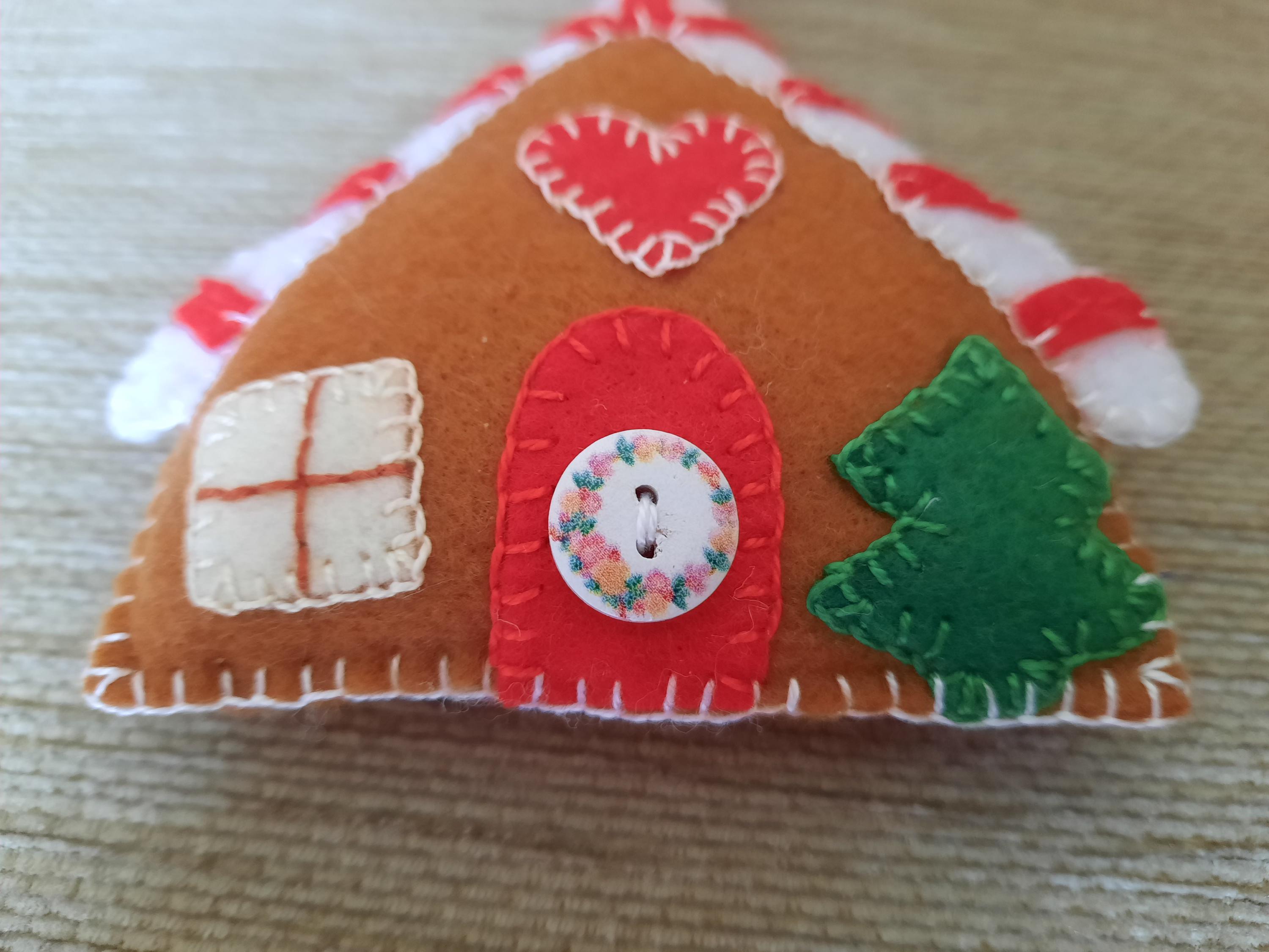 A Handmade Felt Gingerbread House Christmas Tree Hanging Decoration - Etsy