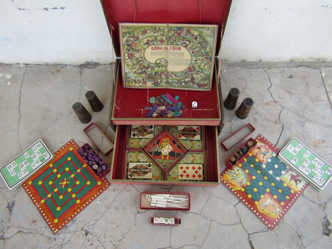 30% OFF Antique Game Box - Etsy