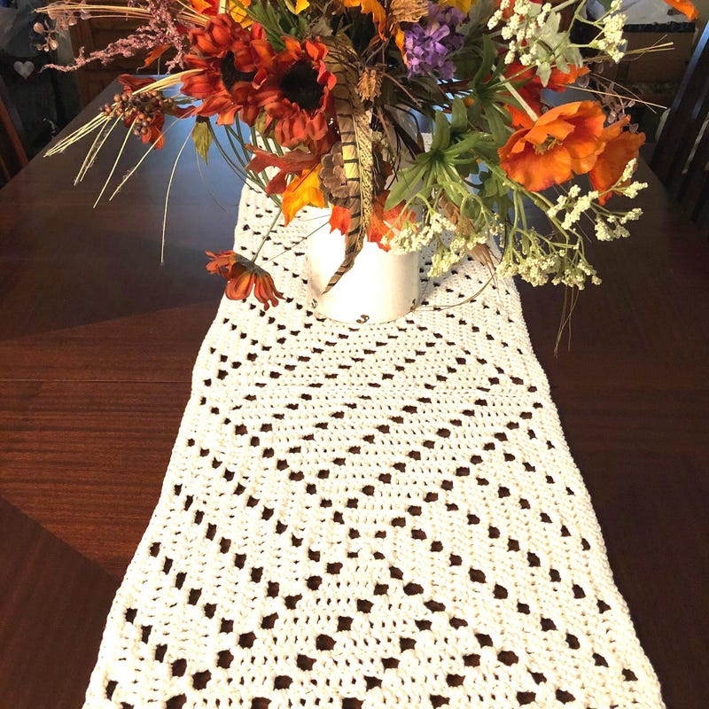 Chic Table Runner - Etsy