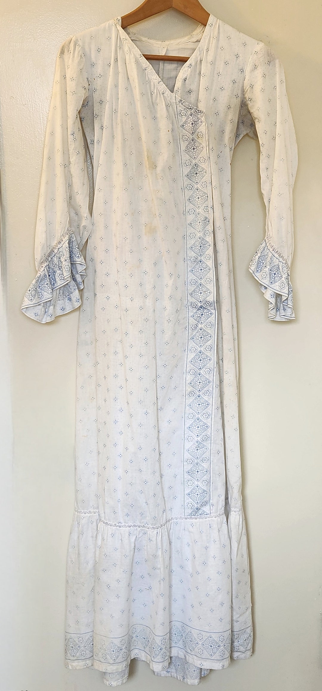 Antique Victorian French Handmade Cotton Wrapper With Ruffled Sleeves ...