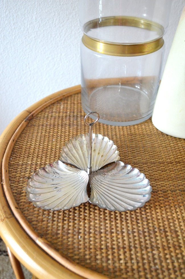 Vintage clam Shell silver shell dish Silver