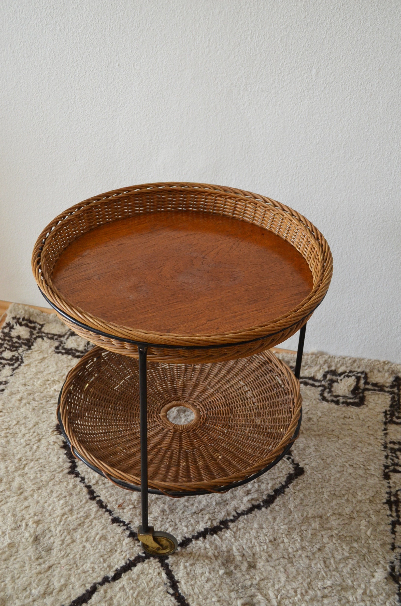 Vintage Rattan bar cart Mid century bar cart black round tea car ...