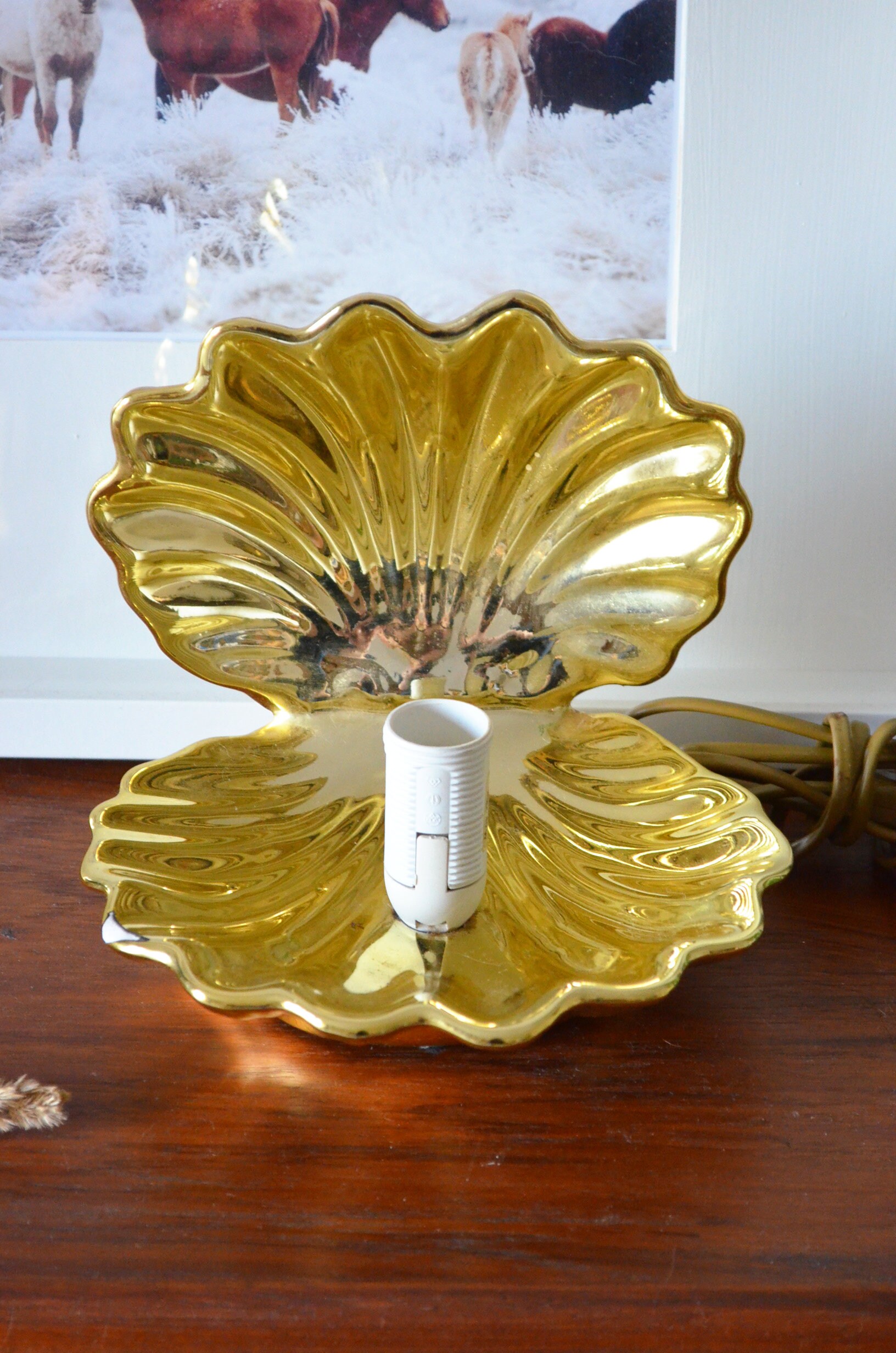 Shell table Lamp In Ceramic, vintage gold Lamp