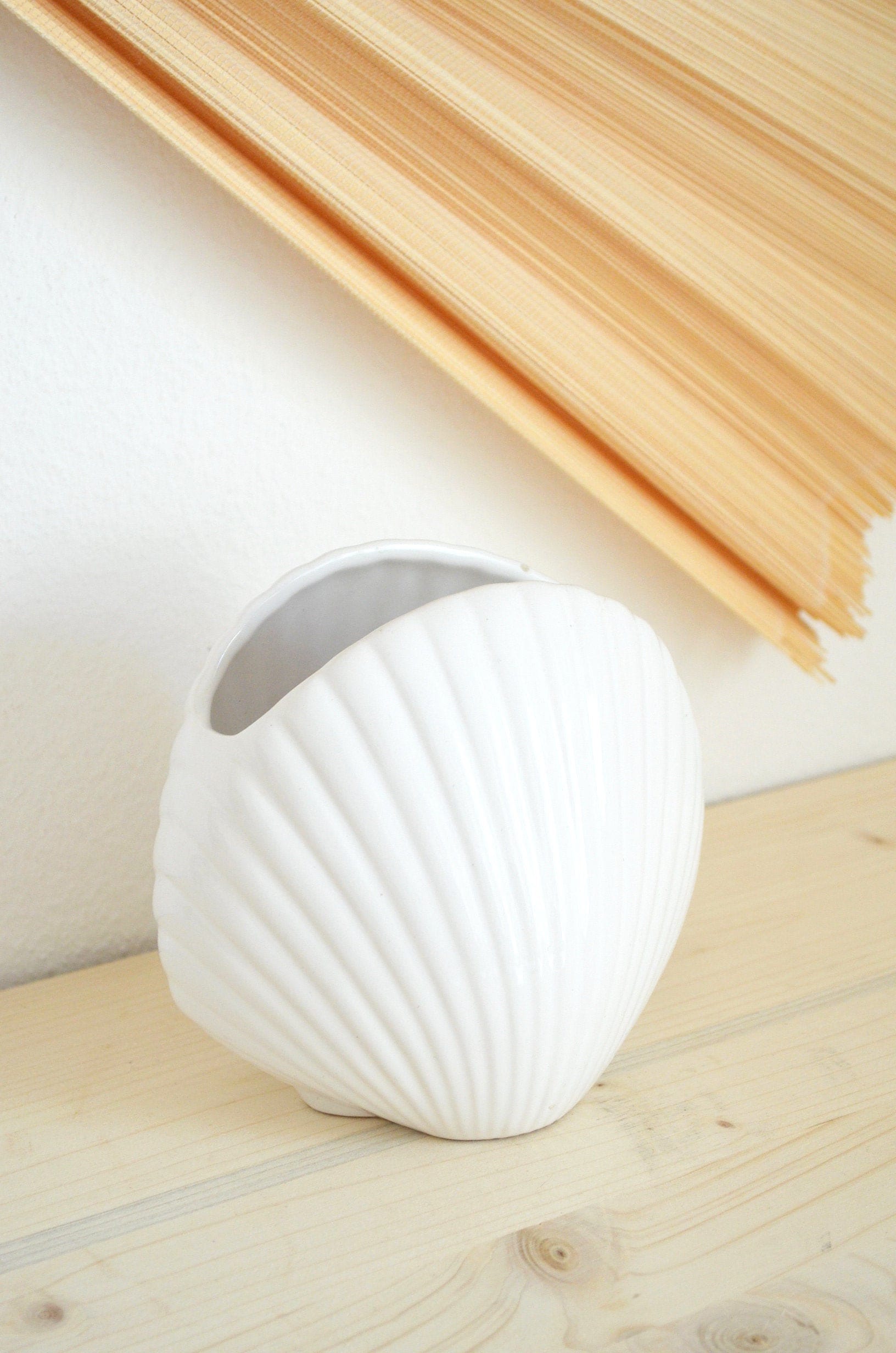 Vintage shell vase white shell white