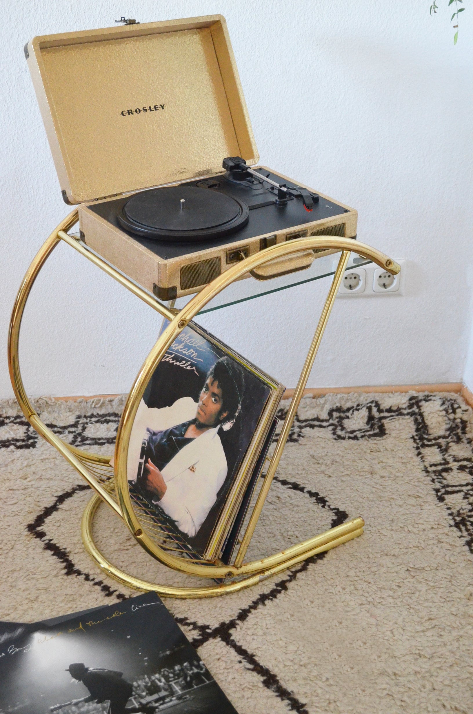 Vintage Record Stand, side table with glass for turntable, gold ...