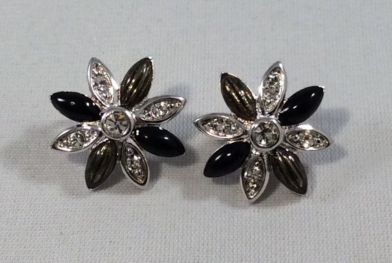 Vintage D'Orlan Silver Toned Flower Petal Clip On Earrings | Etsy