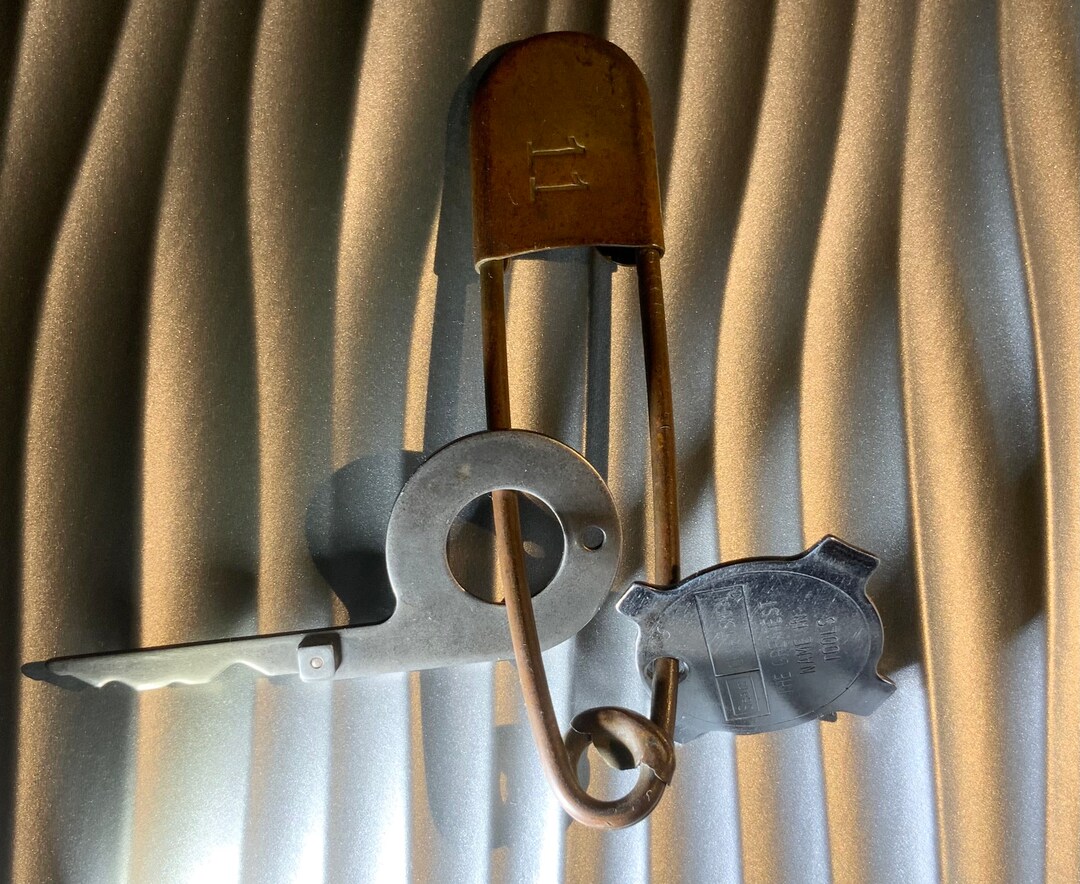 Vintage 1950s Oversized Brass Safety Pin With Attached National Cash ...