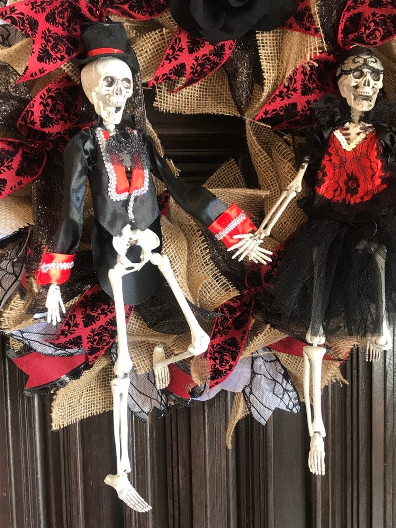 ONLY 1 Dancing Flapper Skeleton Halloween Wreath Red and - Etsy
