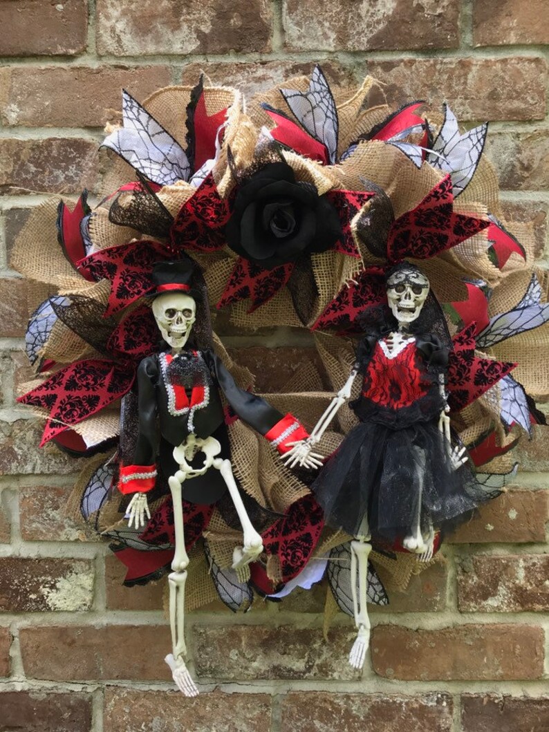 ONLY 1 Dancing Flapper Skeleton Halloween Wreath Red and - Etsy