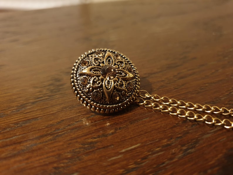 Celtic Antique Gold Coloured Cloak Fastening, 21mm Buttons With a Gold ...