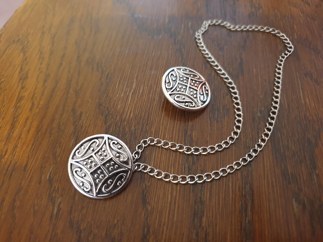 Celtic Cloak Chain Closure, Silver 20mm Button, and 150mm Looped ...