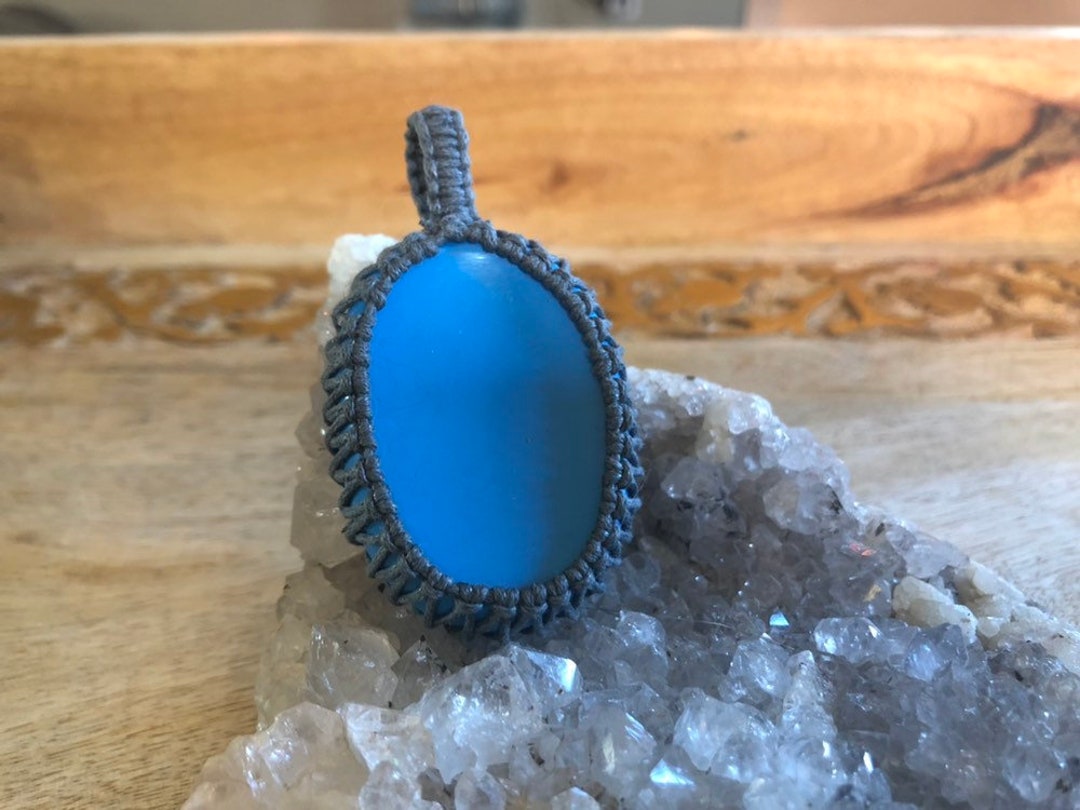 Turquoise Worry Stone Macrame Pendant - Etsy