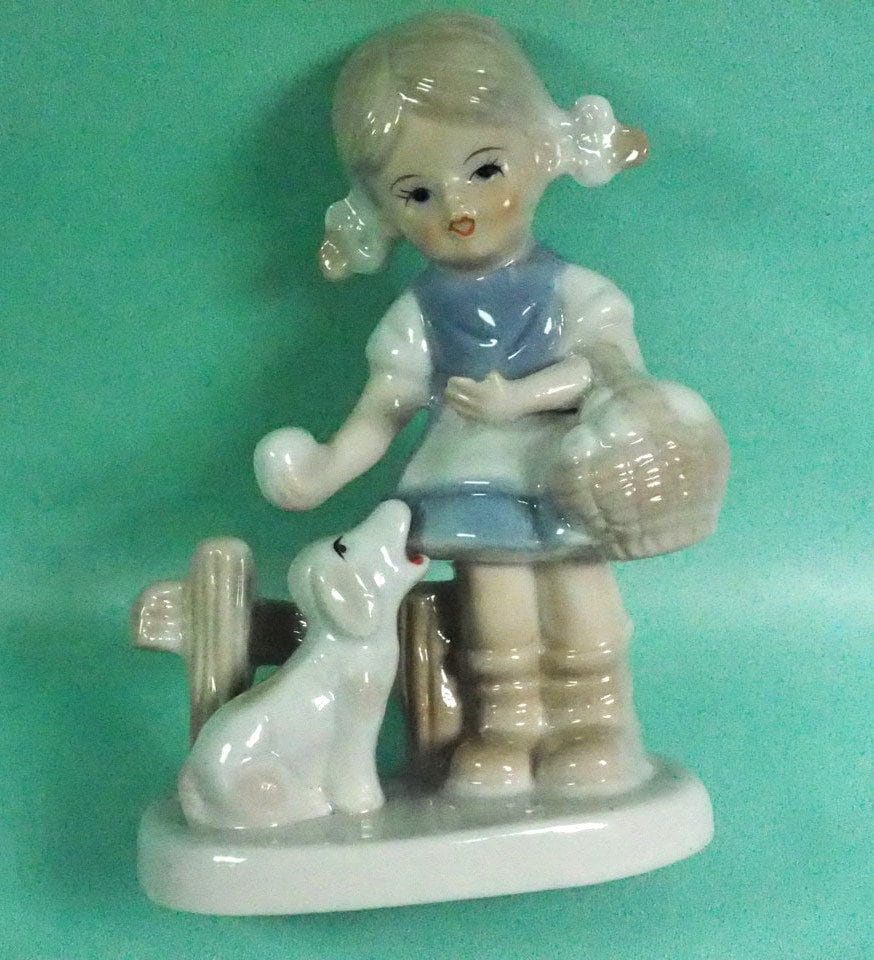 Vintage Porcelain Kowa Style Figurine. Porcelain. Hand-painted ...
