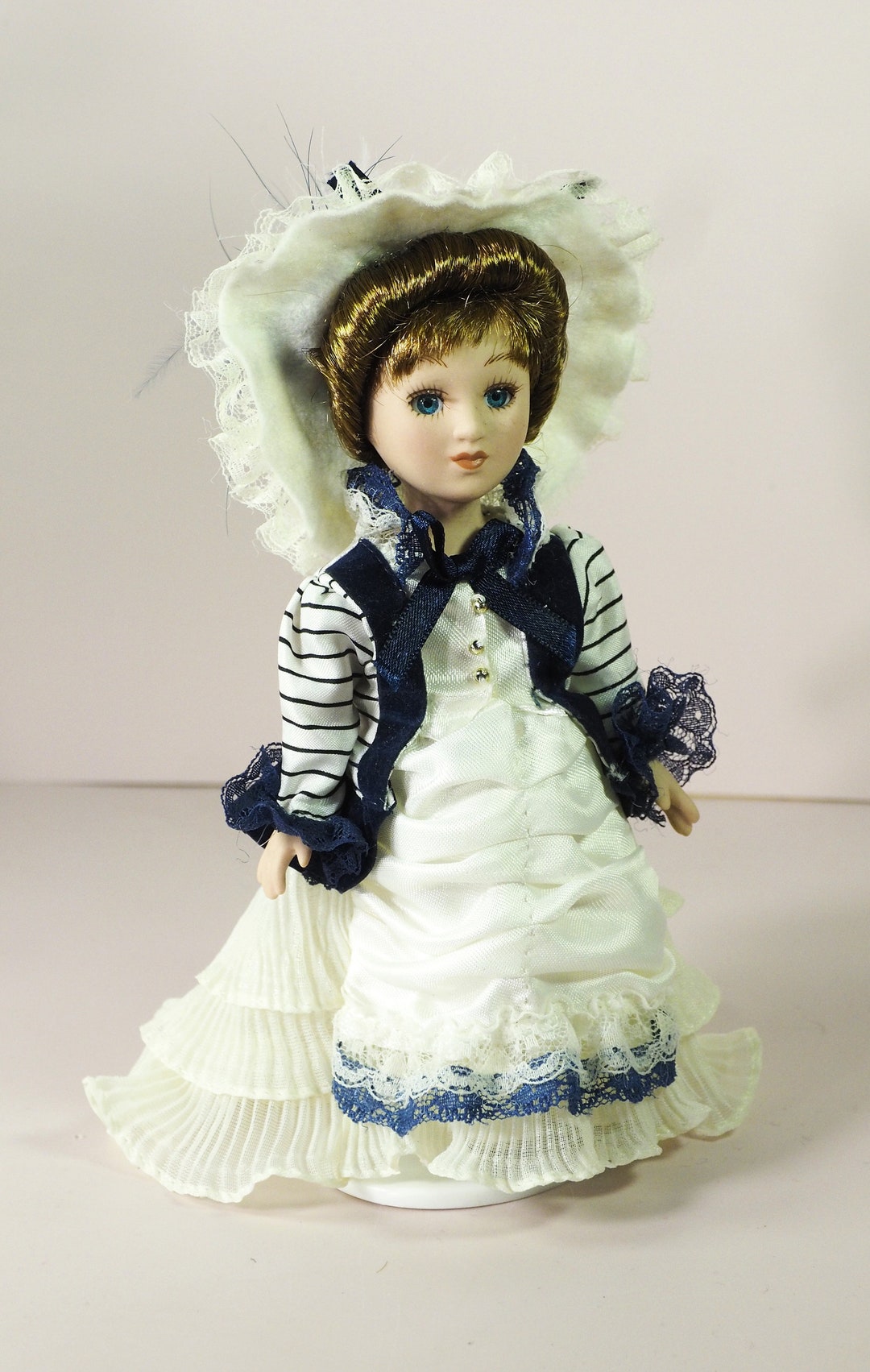 Vintage Porcelain Collectible Doll on a Stand. Royal Splendour ...