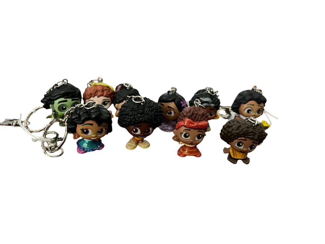 Adorable Upcycle Recycle Figure Toys Figure Keychain Mirabel,bruno,pepa ...