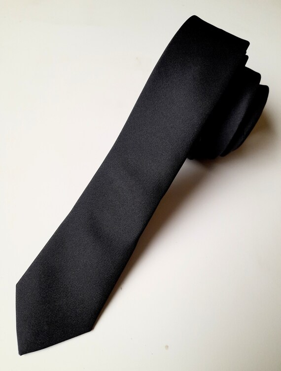 Plain black formal mod tie cravat. Reservoir Dogs bla… - Gem