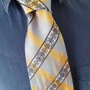 Nova Strada Novelty Striped Silk Tie. Art Deco Textured Flashy Tie ...