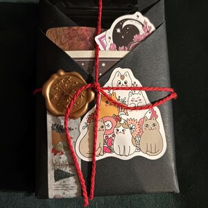 Blind Date With A Deck - an Intuitively Chosen Oracle or Tarot Card ...