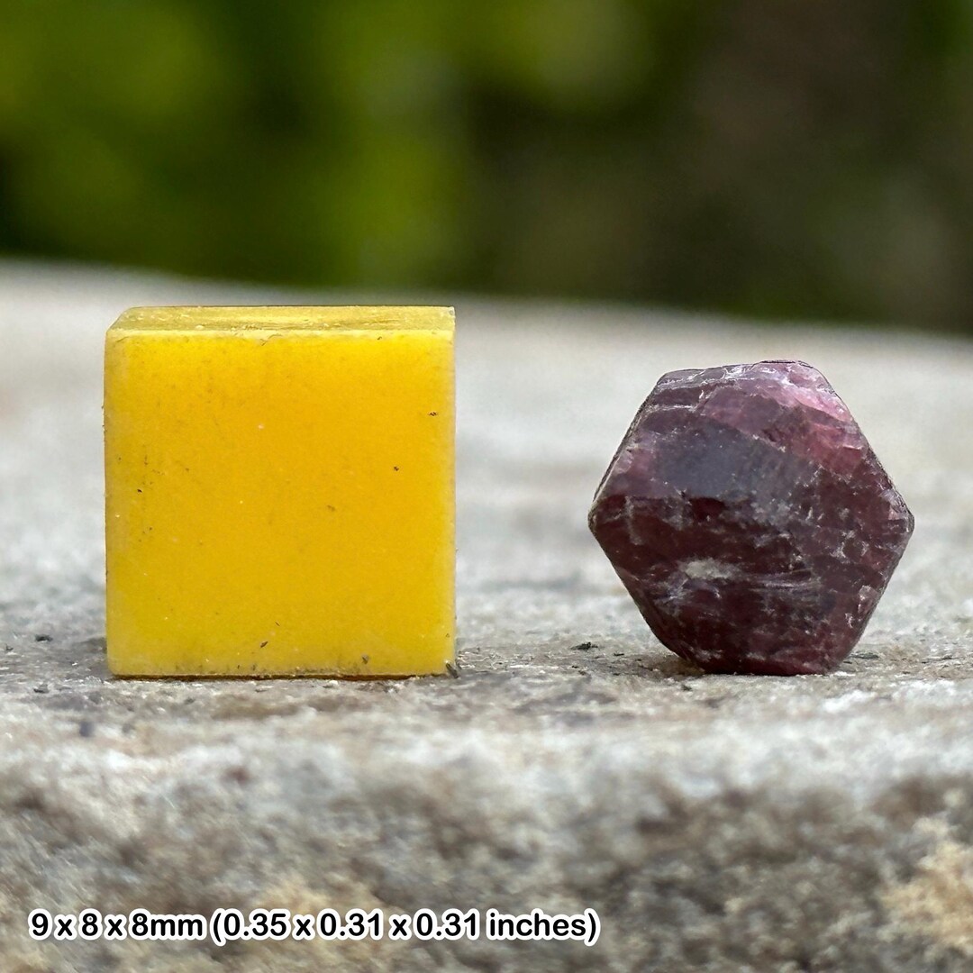Garnet Gemstone - Real Stone, January Birth Spiritual Healing Crystal ...