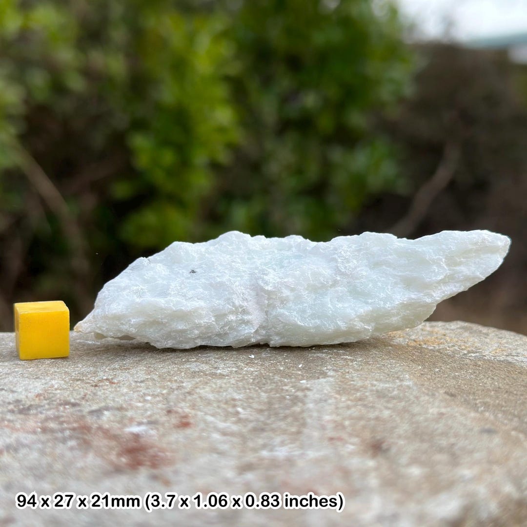 Talc White: White Talc Crystal - Raw Mineral for Soothing and Calming ...