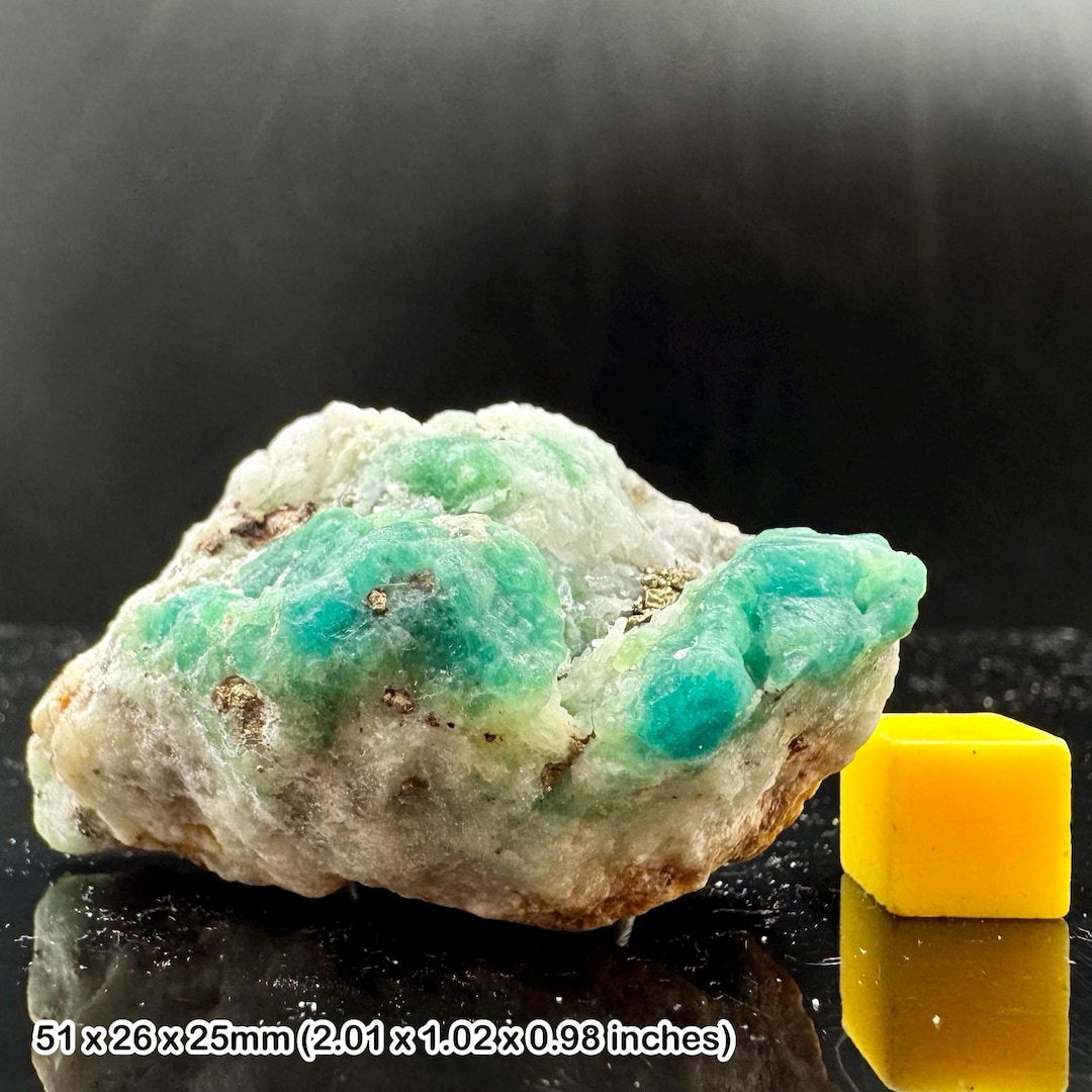 Rare Sodalite Uv Reactive Fluorescent Crystal Mineral Specimen From ...